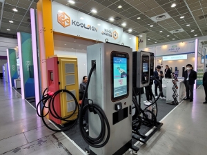 [2023 SIEF&PGK&KSGE] 쿨사인, 자사의 스마트 전기차 충전기 선보여 - 로봇기술