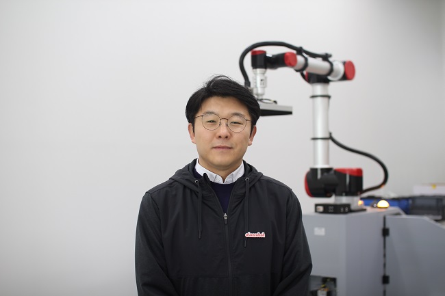 [Press Vision] (주)아톰로봇코리아, 포장 물류 로봇 자동화 다크호스로 급부상 :: 산업뉴스 여기에